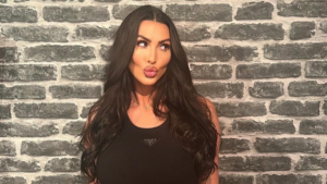Alice Goodwin: Model, Age, Height, Married, Husband, Net Worth, Wiki ...