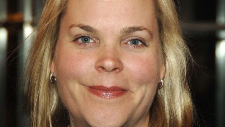 Rachel Sutherland: Family Member, Television Producer, Kiefer ...